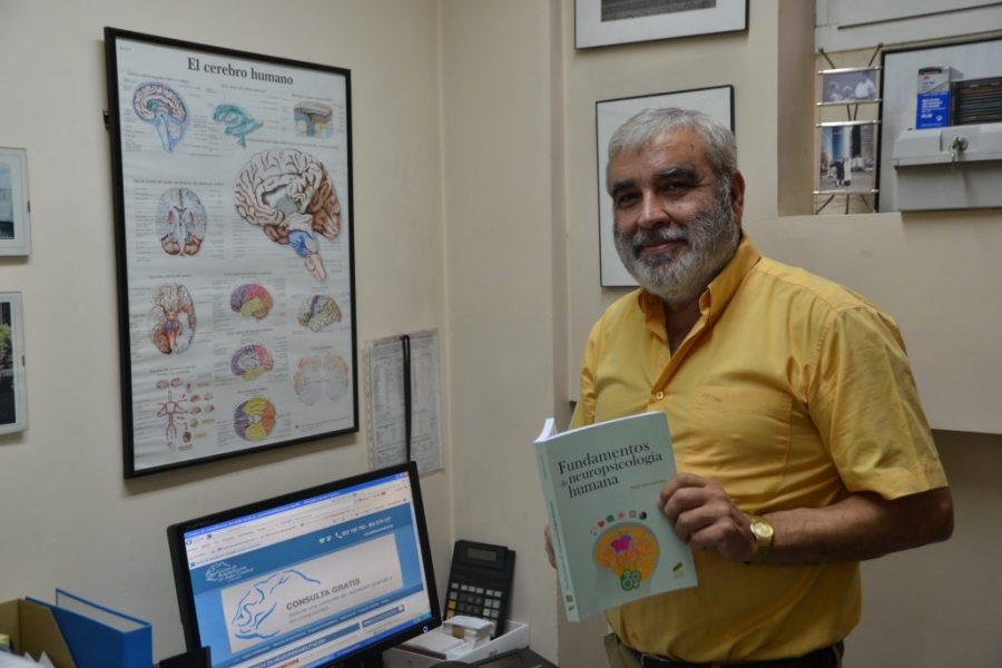 El Blog 'Hablemos de Neurociencia' entrevista al profesor León Carrión